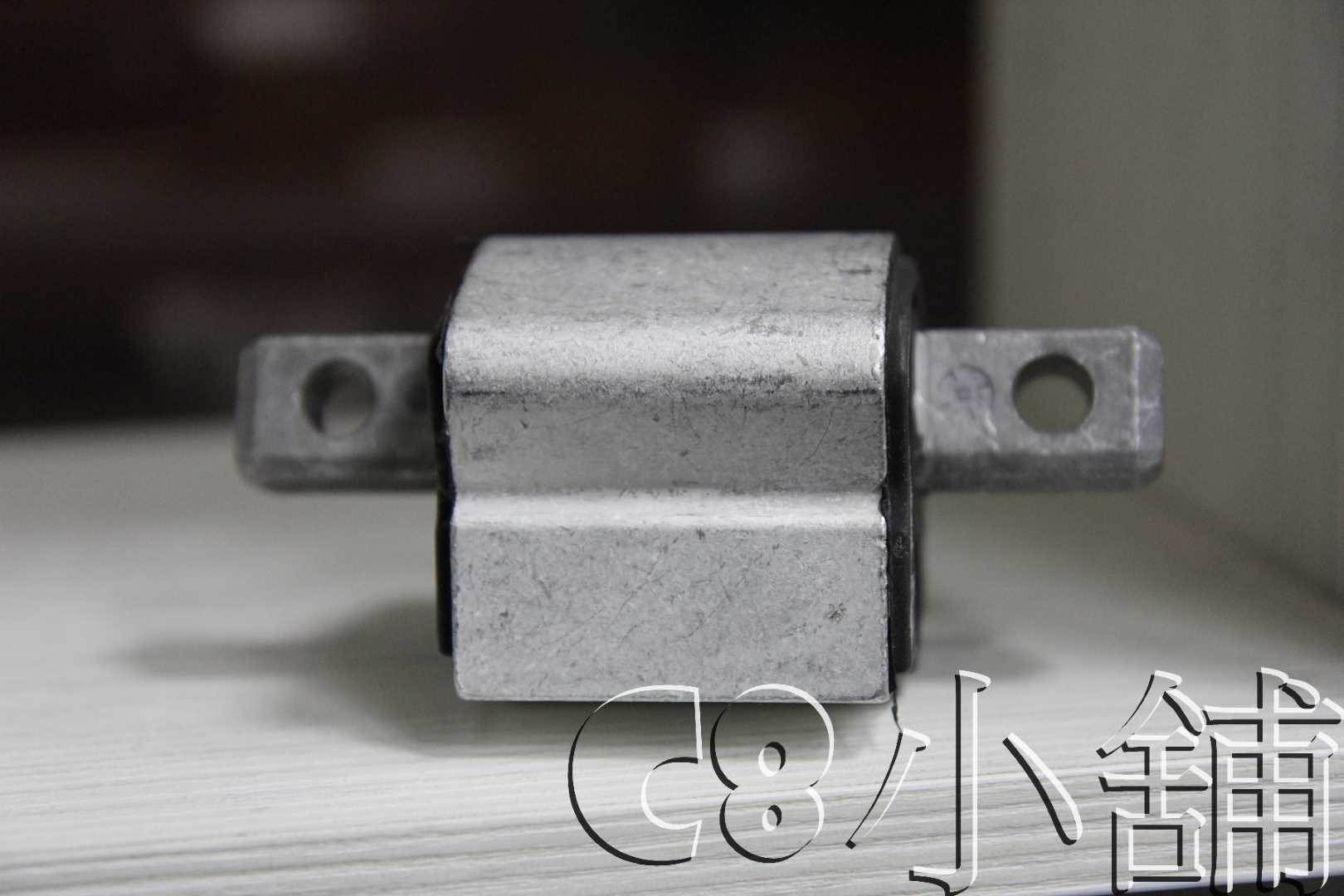 Mercedes Benz 賓士 AMG版 變速箱腳 A2122401018-商品專區-C8小舖 官方網站